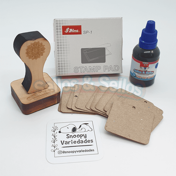 Combo Sellos de Madera 4x4 cm. Incluye almohadilla y 50 etiquetas grat ...